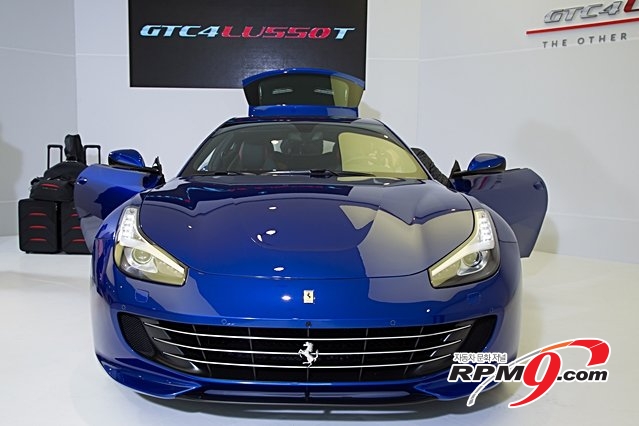 [RPM포토] 페라리 GTC4 루쏘 T, 최대한 간결하고 심플한 디자인 콘셉트 - RPM9