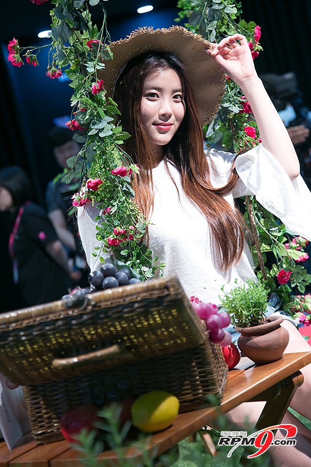 [포토] KOBA 2017, 컴패니언 모델 차정아 '풋풋한 청순 미소' - RPM9